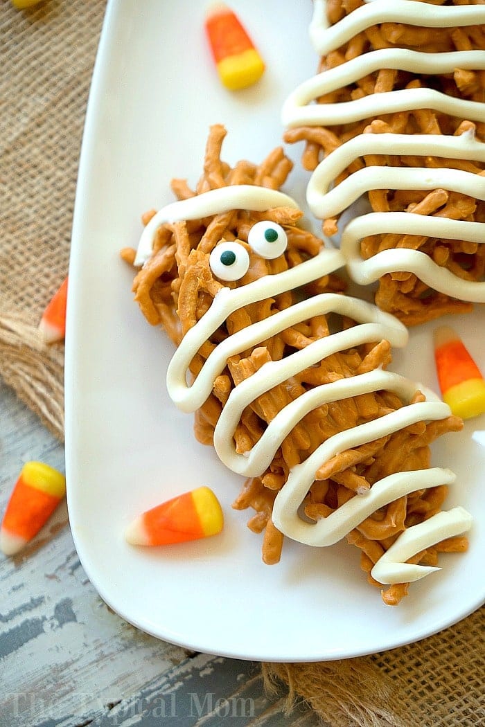 Halloween Haystacks (No Bake)
