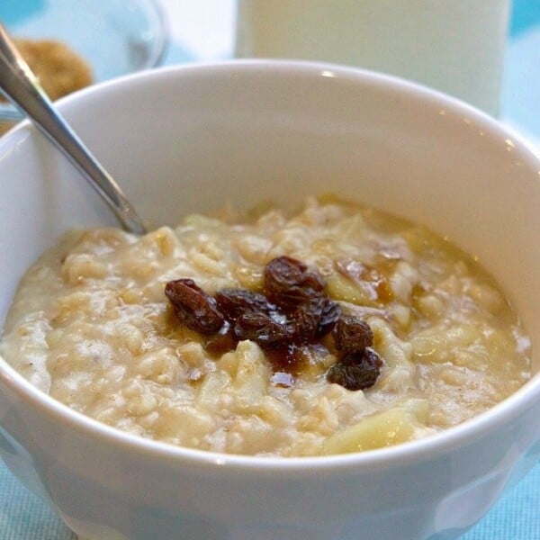 Instant Pot Oatmeal (with Apples)