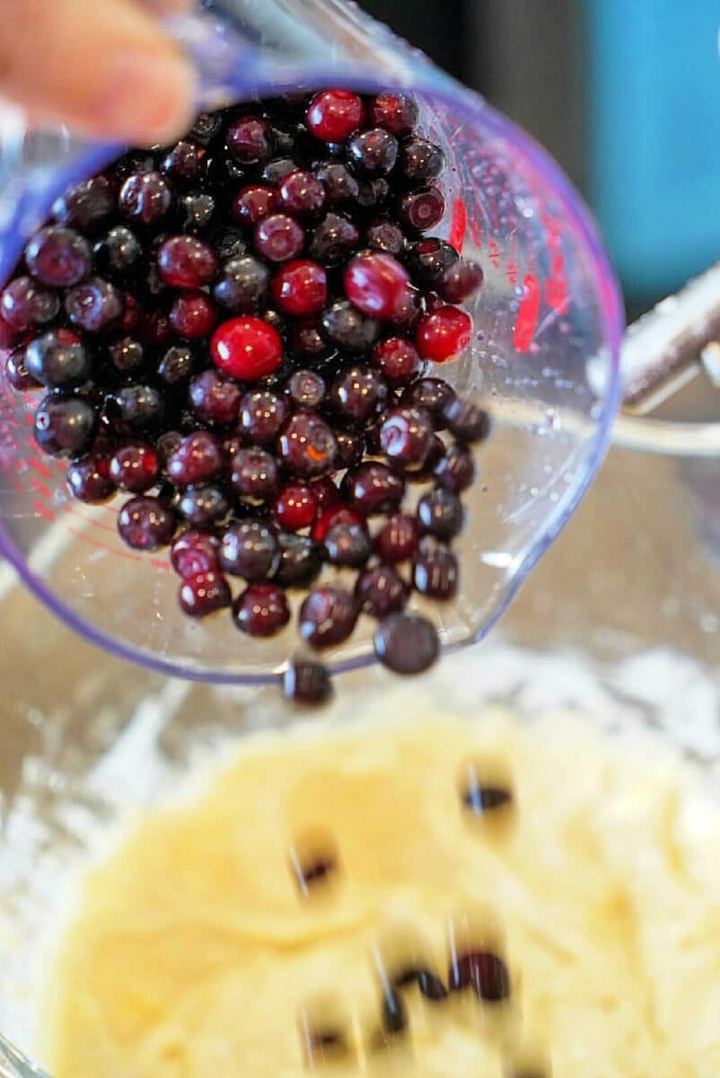 Huckleberry Recipes for Dessert - Huckleberry Sweet Rolls Recipe