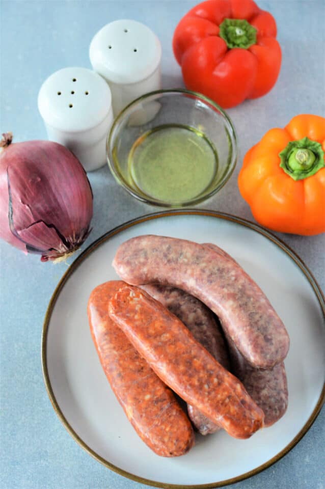 How to Cook Bratwurst in the Oven (with Peppers)