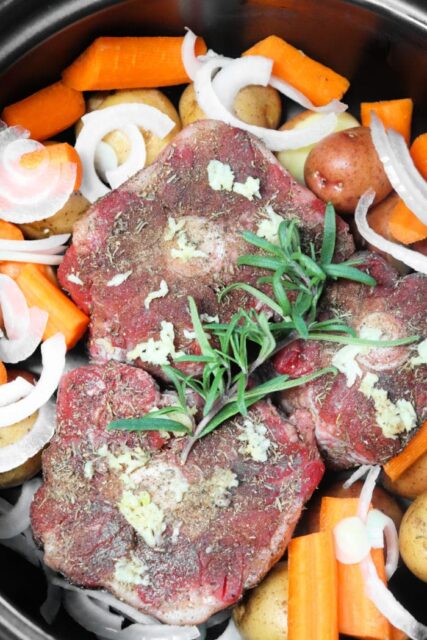 How to Cook Oxtails in the Oven - Dutch Oven Oxtail