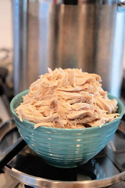 How Long to Boil a Whole Chicken (Frozen or Fresh)