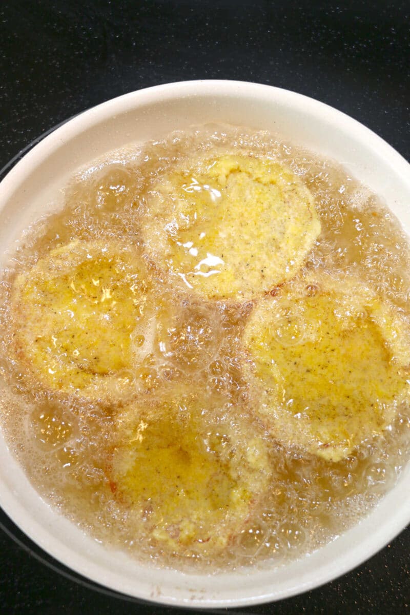 Fried Red Tomatoes (with Cornmeal)