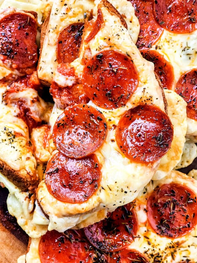 Pizza Toast Recipe (Baked or Air Fryer)