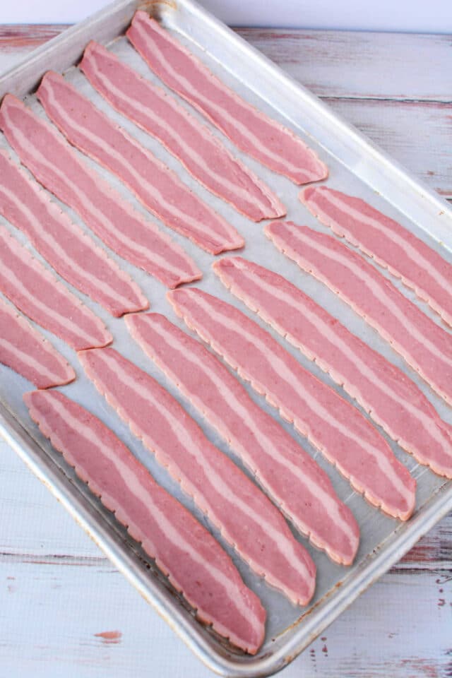 How to Cook Turkey Bacon in the Oven (Crispy)