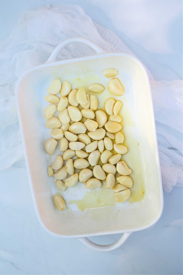 How to Make Garlic Oil (in Olive Oil)