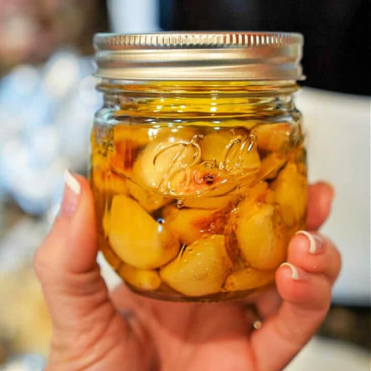 How to Make Garlic Oil (in Olive Oil)