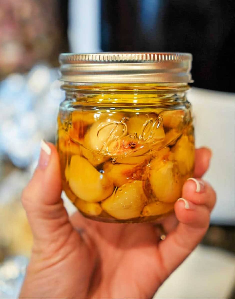 How to Make Garlic Oil (in Olive Oil)