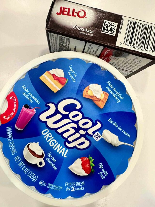 How to Make Cool Whip Pudding Frosting (3 Ingredient Frosting)